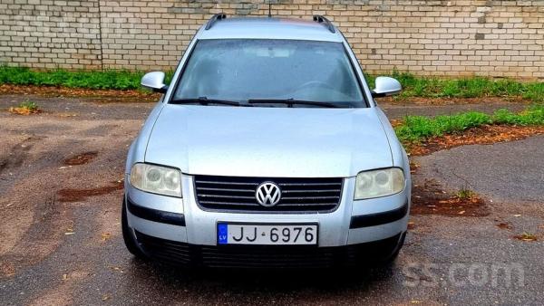 Pelēks Volkswagen Passat B5 2004 Cēsis, ar dzinēja tilpumu 2.00 L un nobraukumu 341 tūkst. km par 1200 €, foto 2 vietnē AUTOMOTO.COM.LV