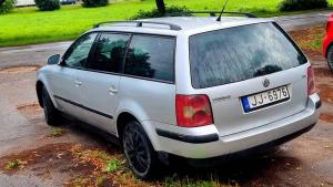 Grey Volkswagen Passat B5 2004 in Cesis, with an engine capacity of 2.00 L and mileage of 341 thousand km for 1200 €, photo 7 on AUTOMOTO.COM.LV
