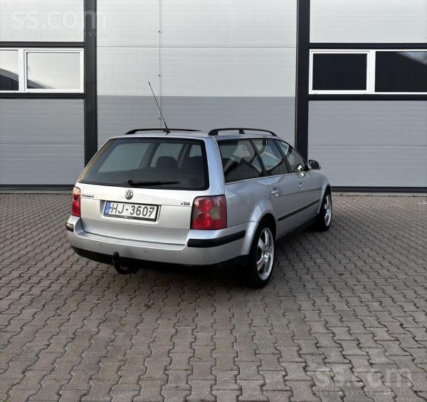 Pelēks Volkswagen Passat B5 2004 Balvi, ar dzinēja tilpumu 1.90 L un nobraukumu 233 tūkst. km par 2100 €, foto 4 vietnē AUTOMOTO.COM.LV
