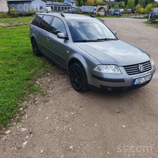 Grey Volkswagen Passat B5 2004 in Cesis, with an engine capacity of 1.90 L and mileage of 333 thousand km for 1670 €, photo 3 on AUTOMOTO.COM.LV