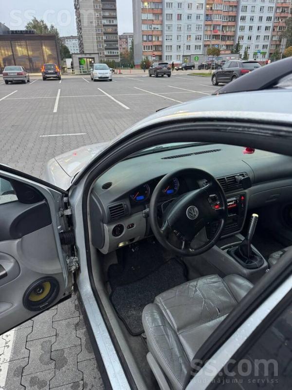 Grey Volkswagen Passat B5 2004 in Riga, with an engine capacity of 1.90 L and mileage of 431 thousand km for 1300 €, photo 8 on AUTOMOTO.COM.LV