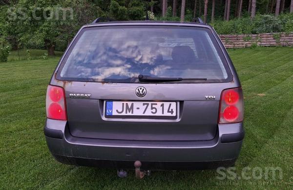 Pelēks Volkswagen Passat B5 2005 Valka, ar dzinēja tilpumu 1.90 L un nobraukumu 310 tūkst. km par 1200 €, foto 3 vietnē AUTOMOTO.COM.LV
