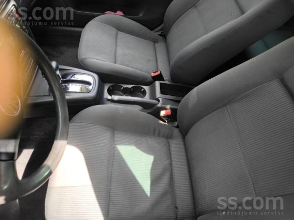 Pelēks Volkswagen Passat B5 2005 Jelgava, ar dzinēja tilpumu 1.90 L un nobraukumu 200 tūkst. km par 1400 €, foto 6 vietnē AUTOMOTO.COM.LV