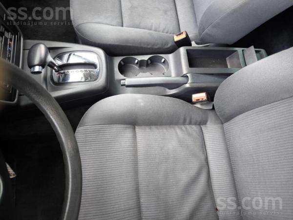 Pelēks Volkswagen Passat B5 2005 Jelgava, ar dzinēja tilpumu 1.90 L un nobraukumu 200 tūkst. km par 1400 €, foto 10 vietnē AUTOMOTO.COM.LV