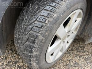 Pelēks Volkswagen Passat B5 2005 Valmiera, ar dzinēja tilpumu 2.50 L un nobraukumu 400 tūkst. km par 990 €, foto 12 vietnē AUTOMOTO.COM.LV