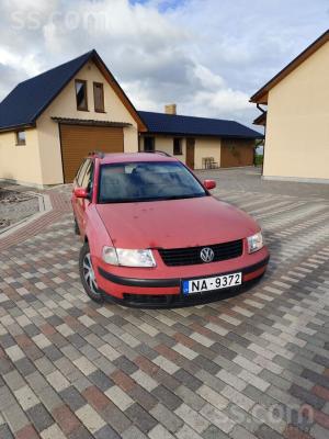 Red Volkswagen Passat B5 1999 in Ventspils, with an engine capacity of 1.90 L and mileage of 406 thousand km for 700 €, photo 3 on AUTOMOTO.COM.LV