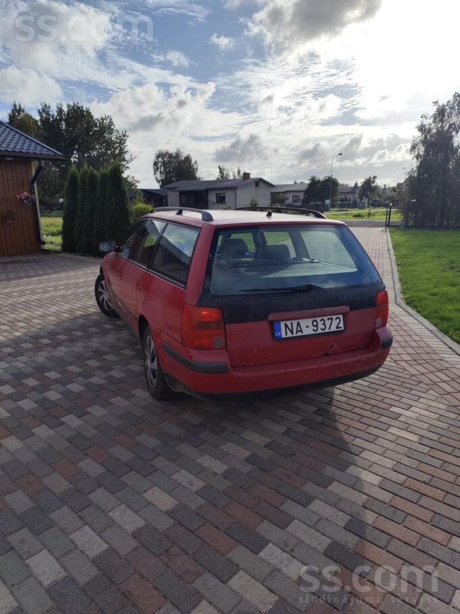 Red Volkswagen Passat B5 1999 in Ventspils, with an engine capacity of 1.90 L and mileage of 406 thousand km for 700 €, photo 4 on AUTOMOTO.COM.LV
