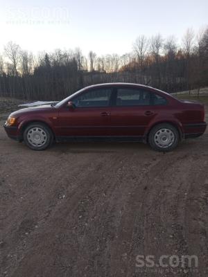 Red Volkswagen Passat B5 1997 in Madona, with an engine capacity of 1.60 L and mileage of 183 thousand km for 900 €, photo 2 on AUTOMOTO.COM.LV