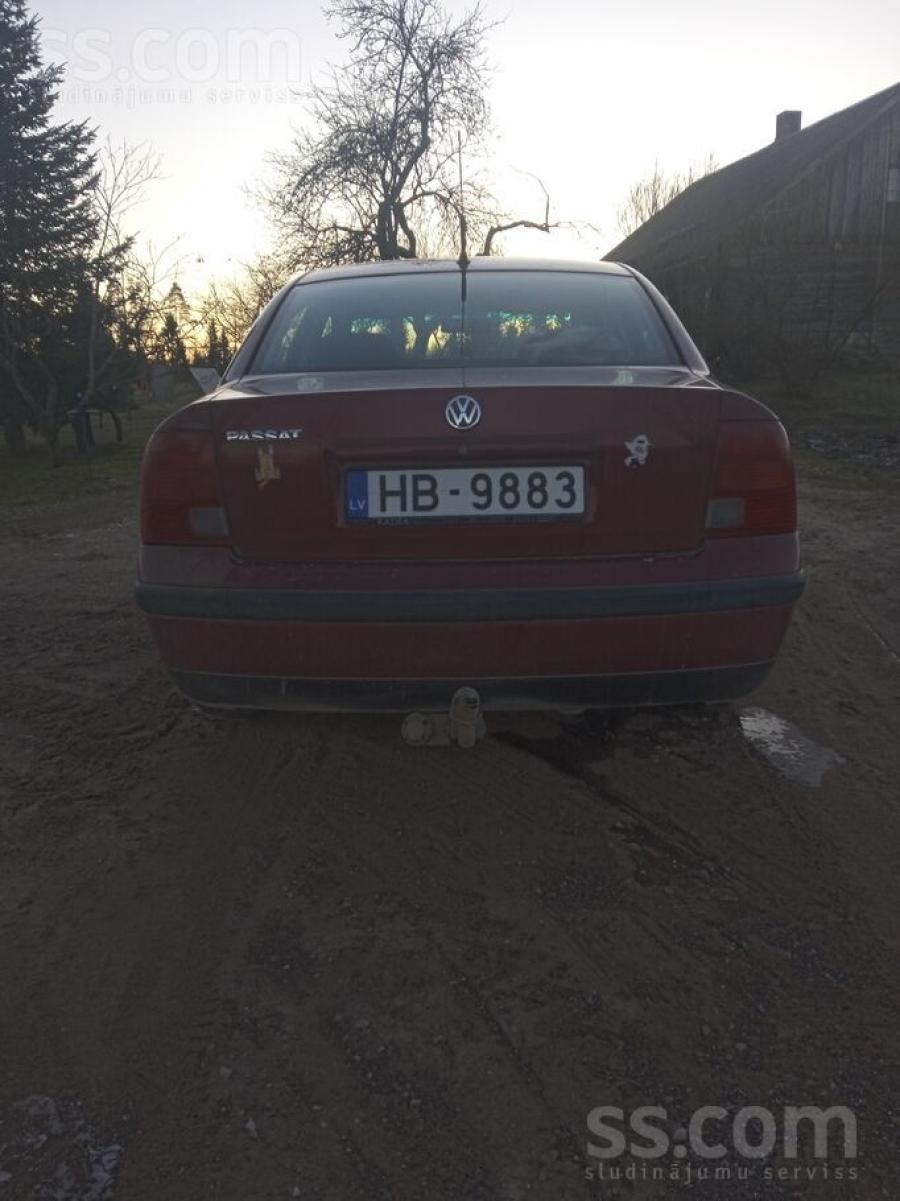 Red Volkswagen Passat B5 1997 in Madona, with an engine capacity of 1.60 L and mileage of 183 thousand km for 900 €, photo 4 on AUTOMOTO.COM.LV