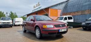 Sarkans Volkswagen Passat B5 1997 Valmiera, ar dzinēja tilpumu 1.60 L un nobraukumu 259 tūkst. km par 950 €, foto  vietnē AUTOMOTO.COM.LV
