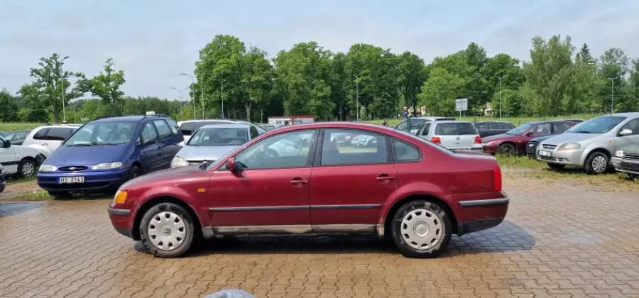 Sarkans Volkswagen Passat B5 1997 Valmiera, ar dzinēja tilpumu 1.60 L un nobraukumu 259 tūkst. km par 950 €, foto 6 vietnē AUTOMOTO.COM.LV