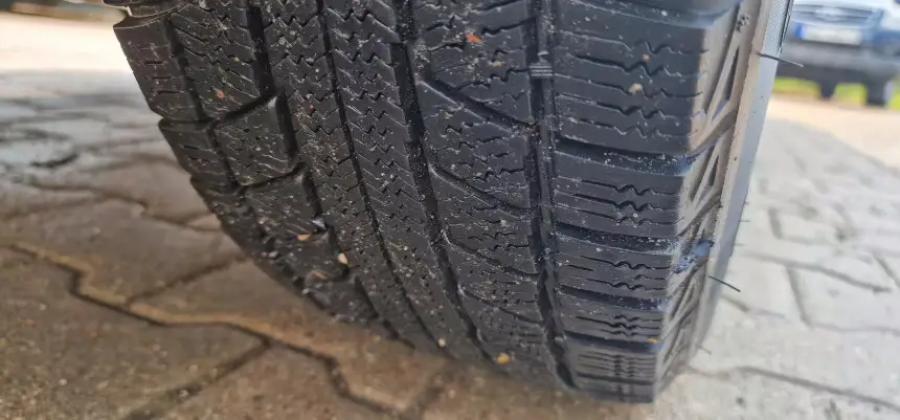 Sarkans Volkswagen Passat B5 1997 Valmiera, ar dzinēja tilpumu 1.60 L un nobraukumu 259 tūkst. km par 950 €, foto 11 vietnē AUTOMOTO.COM.LV