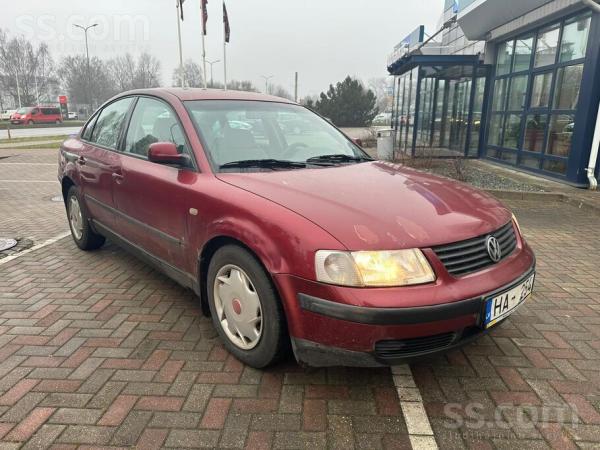 Sarkans Volkswagen Passat B5 1998 Rīga, ar dzinēja tilpumu 1.80 L un nobraukumu 266 tūkst. km par 1000 €, foto 2 vietnē AUTOMOTO.COM.LV