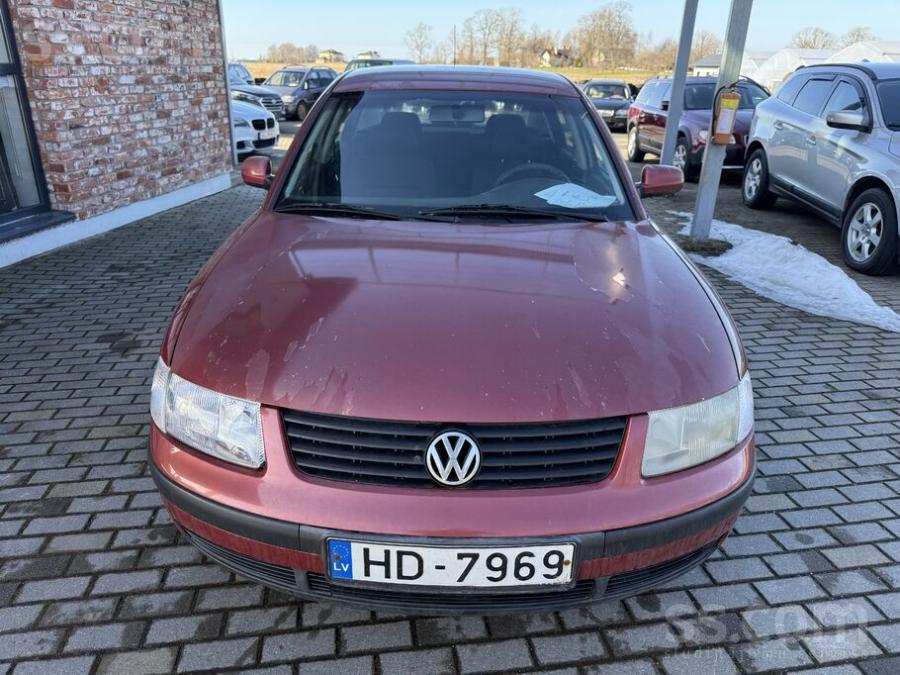 Sarkans Volkswagen Passat B5 1999 Talsi, ar dzinēja tilpumu 1.80 L un nobraukumu 272 tūkst. km par 950 €, foto 7 vietnē AUTOMOTO.COM.LV