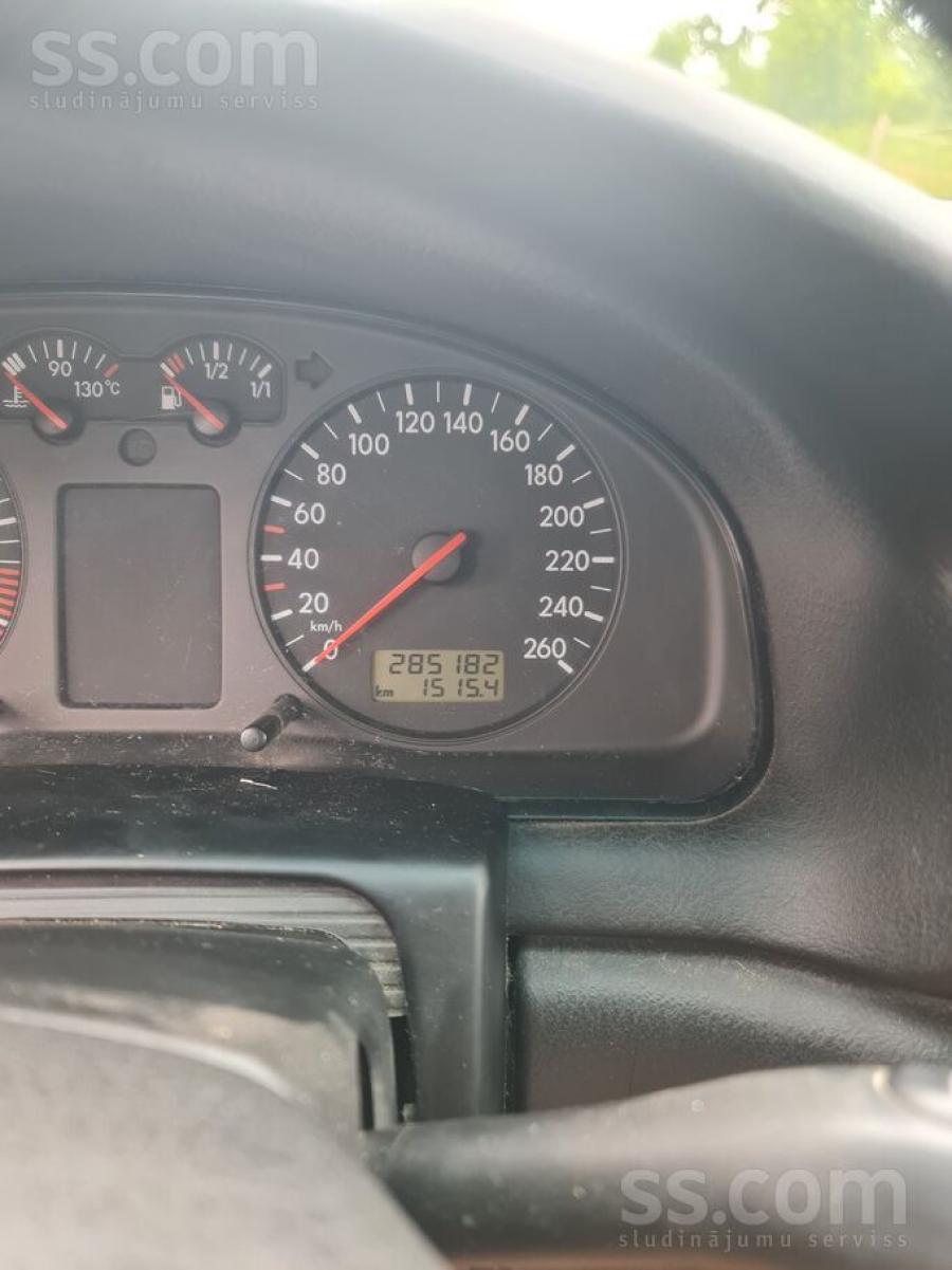 Sarkans Volkswagen Passat B5 1997 Alūksne, ar dzinēja tilpumu 1.60 L un nobraukumu 285 tūkst. km par 900 €, foto 6 vietnē AUTOMOTO.COM.LV