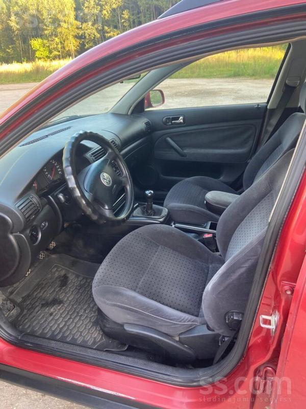 Sarkans Volkswagen Passat B5 1997 Gulbene, ar dzinēja tilpumu 1.60 L un nobraukumu 286 tūkst. km par 1250 €, foto 11 vietnē AUTOMOTO.COM.LV