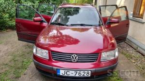 Red Volkswagen Passat B5 1998 in Riga, with an engine capacity of 1.80 L and mileage of 348 thousand km for 1400 €, photo  on AUTOMOTO.COM.LV