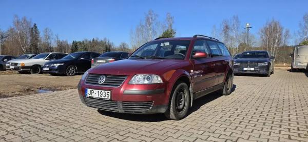 Красный Фольксваген Пассат Б5 2001 в Валмиера, объемом двигателя 1.90 л и пробегом 561 тыс. км за 1450 €, фото 6 на AUTOMOTO.COM.LV