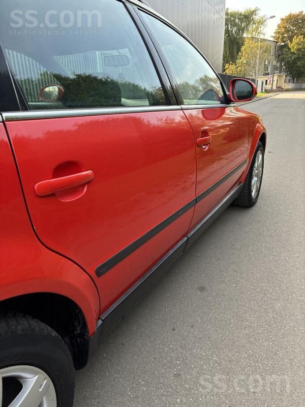 Sarkans Volkswagen Passat B5 2005 Rīga, ar dzinēja tilpumu 1.90 L un nobraukumu 296 tūkst. km par 2490 €, foto 11 vietnē AUTOMOTO.COM.LV