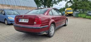 Фольксваген Пассат Б5 1997 в Валмиера, объемом двигателя 1.60 л и пробегом 210 тыс. км за 550 €, фото 4 на AUTOMOTO.COM.LV