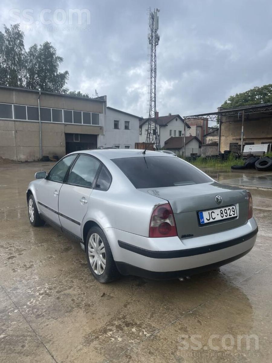 Volkswagen Passat B5 2000 in Rezekne, with an engine capacity of 1.90 L and mileage of 418 thousand km for 560 €, photo 4 on AUTOMOTO.COM.LV