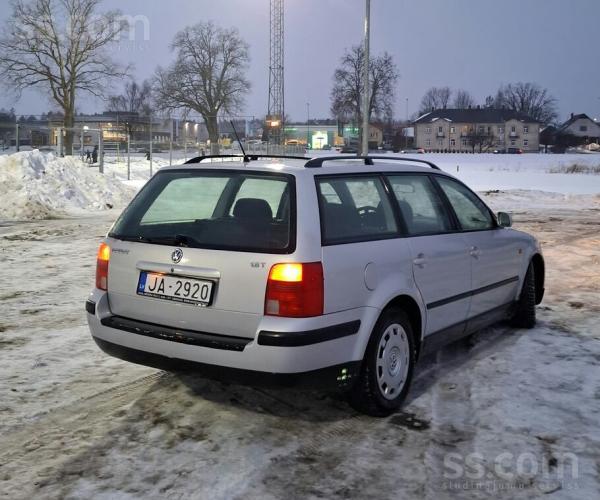 Volkswagen Passat B5 1998 in Valmiera, with an engine capacity of 1.80 L and mileage of 400 thousand km for 1250 €, photo 3 on AUTOMOTO.COM.LV