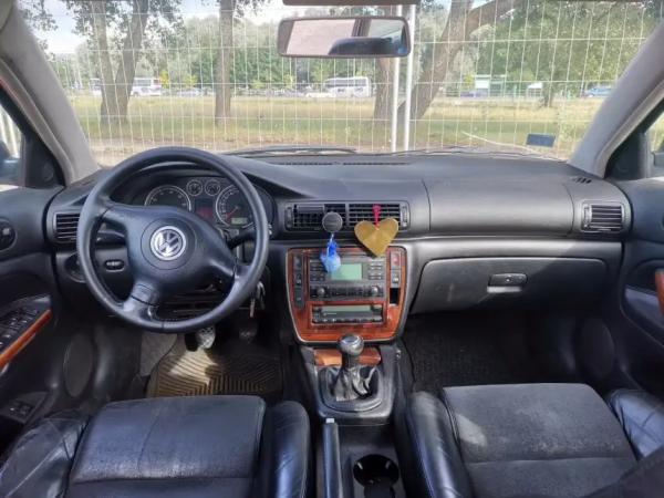 Volkswagen Passat B5 2001 Liepāja, ar dzinēja tilpumu 2.30 L un nobraukumu 487 tūkst. km par 850 €, foto 7 vietnē AUTOMOTO.COM.LV