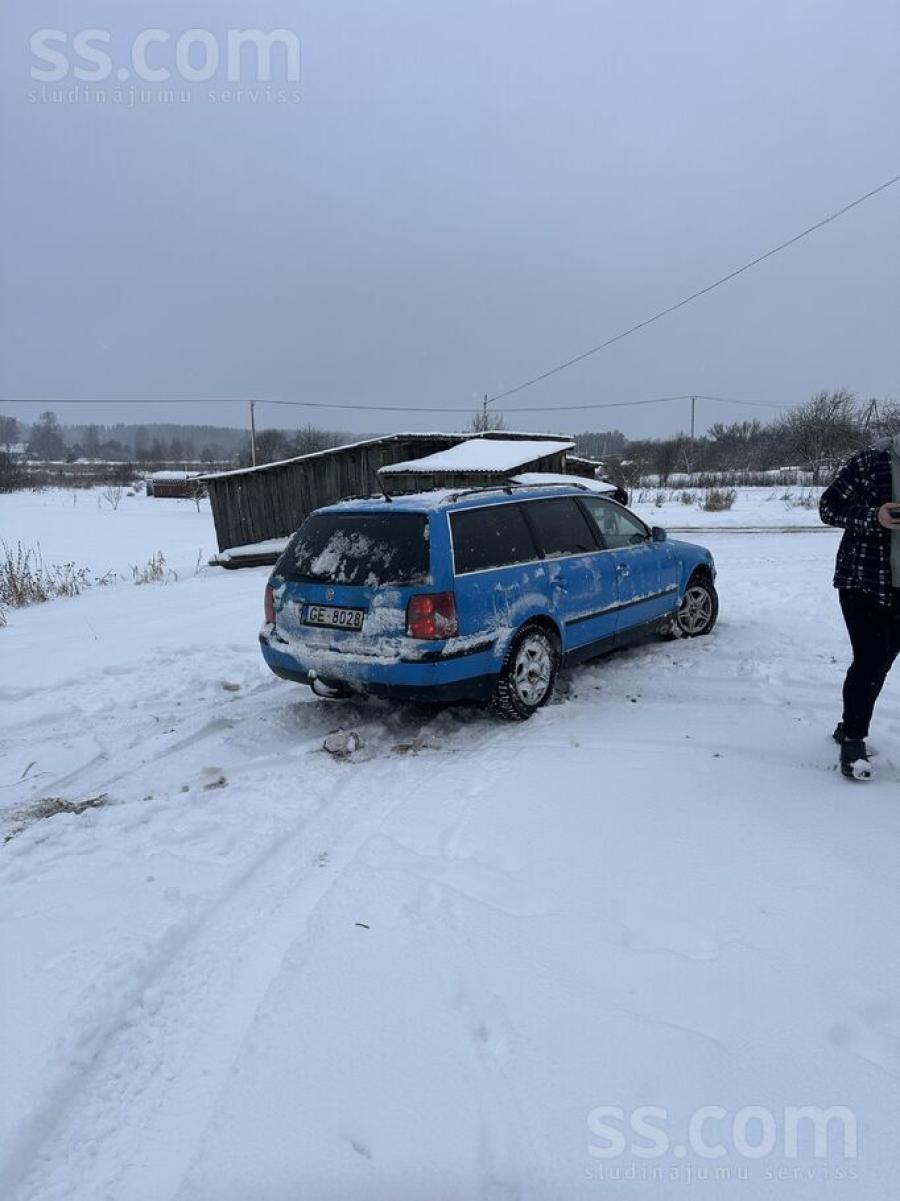 Volkswagen Passat B5 2002 in Rezekne, with an engine capacity of 1.90 L and mileage of 500 thousand km for 1150 €, photo 2 on AUTOMOTO.COM.LV