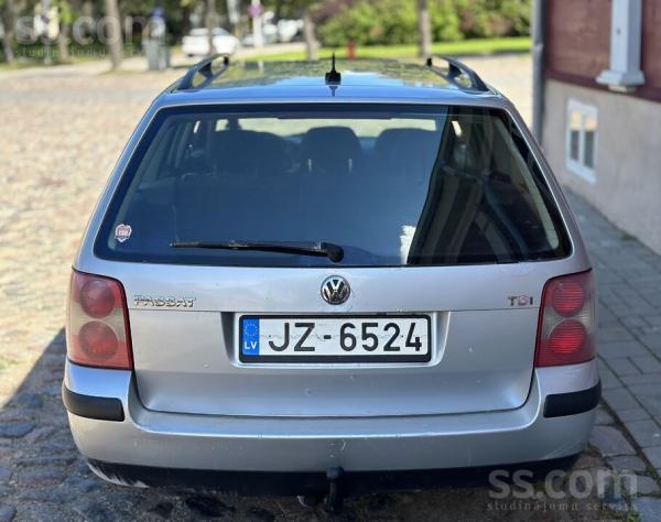Volkswagen Passat B5 2004 in Jelgava, with an engine capacity of 1.90 L and mileage of 433 thousand km for 850 €, photo 3 on AUTOMOTO.COM.LV