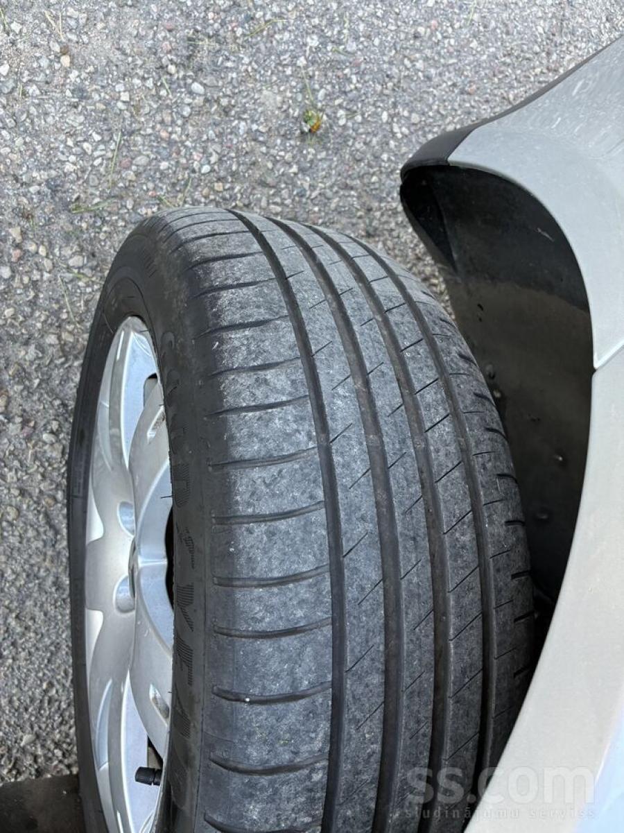 Volkswagen Passat B5 2004 Daugavpils, ar dzinēja tilpumu 1.90 L un nobraukumu 0 tūkst. km par 2700 €, foto 23 vietnē AUTOMOTO.COM.LV