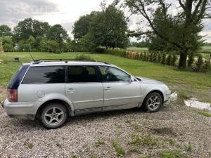 Volkswagen Passat B5 2005 in Bauska, with an engine capacity of 1.90 L and mileage of 467 thousand km for 899 €, photo 4 on AUTOMOTO.COM.LV