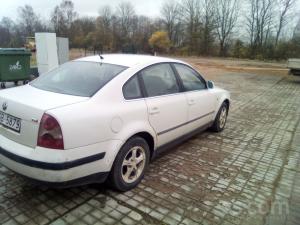 Balts Volkswagen Passat B5 2002 Rīga, ar dzinēja tilpumu 1.90 L un nobraukumu 381 tūkst. km par 500 €, foto  vietnē AUTOMOTO.COM.LV
