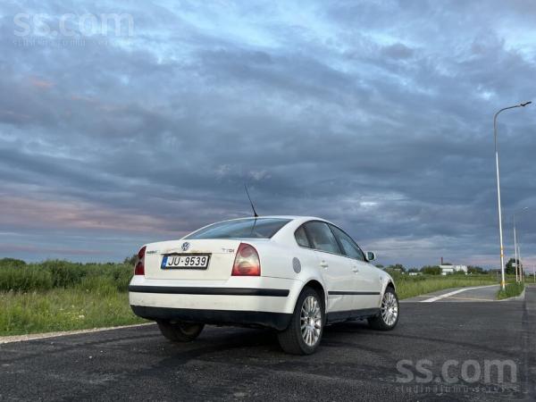 Balts Volkswagen Passat B5 2002 Jelgava, ar dzinēja tilpumu 1.90 L un nobraukumu 371 tūkst. km par 1000 €, foto 2 vietnē AUTOMOTO.COM.LV