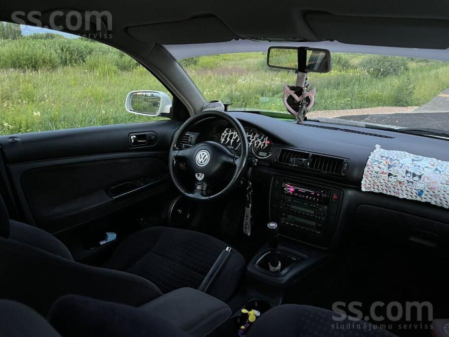 White Volkswagen Passat B5 2002 in Jelgava, with an engine capacity of 1.90 L and mileage of 371 thousand km for 1000 €, photo 4 on AUTOMOTO.COM.LV