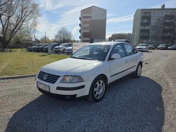 White Volkswagen Passat B5 2004 in Ventspils, with an engine capacity of 1.90 L and mileage of 352 thousand km for 1350 €, photo 1 on AUTOMOTO.COM.LV