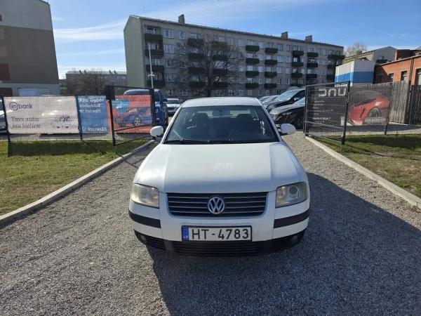 White Volkswagen Passat B5 2004 in Ventspils, with an engine capacity of 1.90 L and mileage of 352 thousand km for 1350 €, photo 2 on AUTOMOTO.COM.LV
