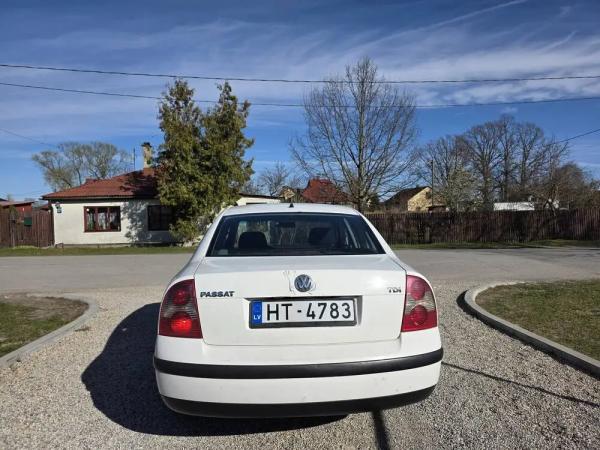 White Volkswagen Passat B5 2004 in Ventspils, with an engine capacity of 1.90 L and mileage of 352 thousand km for 1350 €, photo 7 on AUTOMOTO.COM.LV