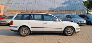 White Volkswagen Passat B5 1999 in Valmiera, with an engine capacity of 1.90 L and mileage of 371 thousand km for 900 €, photo  on AUTOMOTO.COM.LV