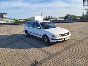 White Volkswagen Passat B5 2000 in Riga, with an engine capacity of 1.90 L and mileage of 355 thousand km for 2350 €, photo 5 on AUTOMOTO.COM.LV