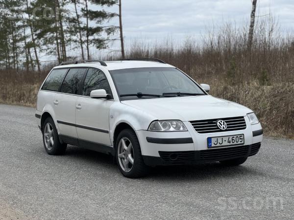 White Volkswagen Passat B5 2002 in Valmiera, with an engine capacity of 1.90 L and mileage of 317 thousand km for 799 €, photo 3 on AUTOMOTO.COM.LV