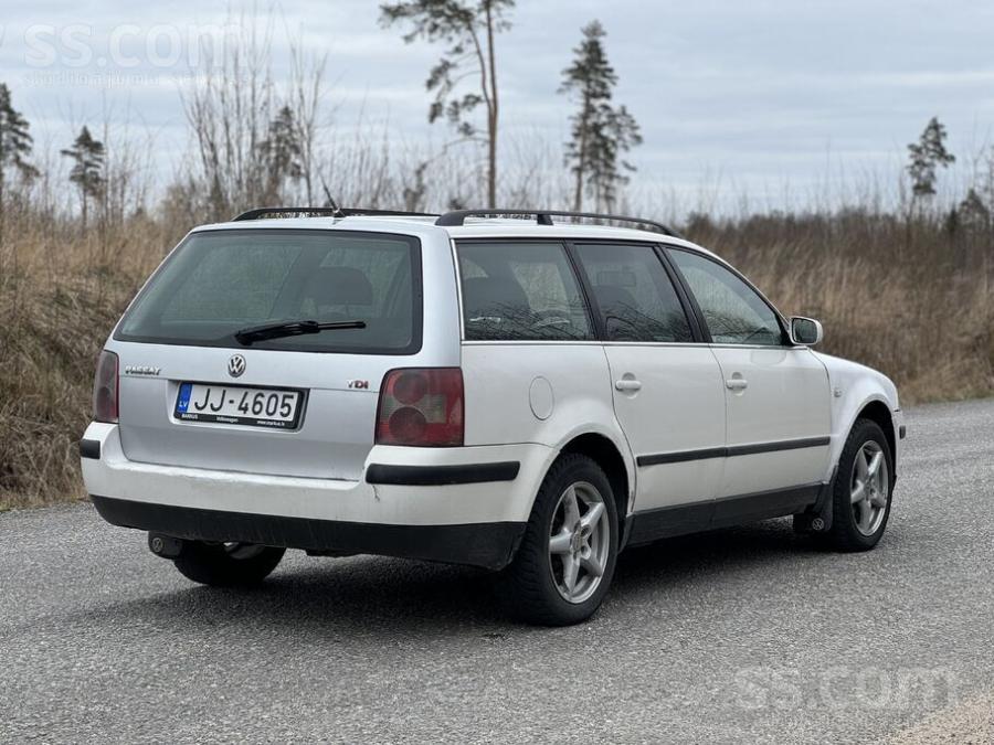 Белый Фольксваген Пассат Б5 2002 в Валмиера, объемом двигателя 1.90 л и пробегом 317 тыс. км за 799 €, фото 5 на AUTOMOTO.COM.LV