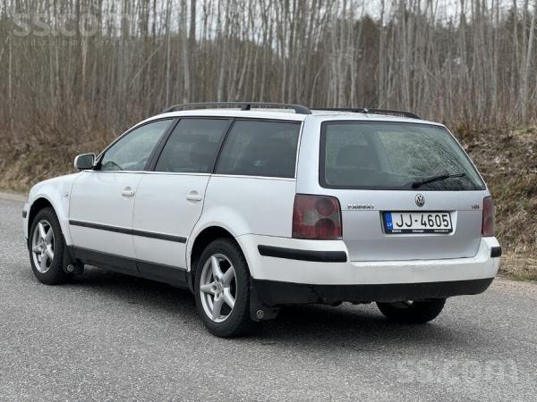 White Volkswagen Passat B5 2002 in Valmiera, with an engine capacity of 1.90 L and mileage of 317 thousand km for 799 €, photo 6 on AUTOMOTO.COM.LV