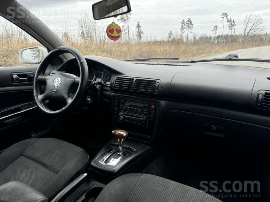 Белый Фольксваген Пассат Б5 2002 в Валмиера, объемом двигателя 1.90 л и пробегом 317 тыс. км за 799 €, фото 10 на AUTOMOTO.COM.LV