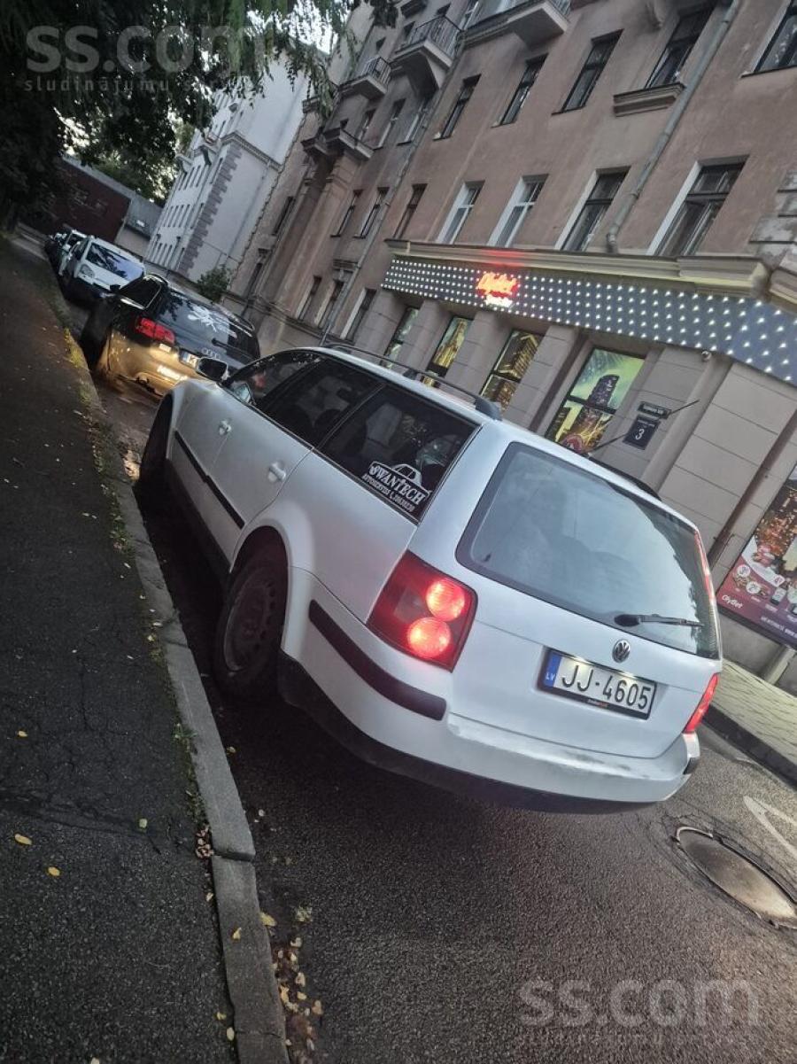 Balts Volkswagen Passat B5 2002 Rīga, ar dzinēja tilpumu 1.90 L un nobraukumu 321 tūkst. km par 1200 €, foto 1 vietnē AUTOMOTO.COM.LV