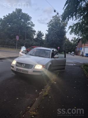 Balts Volkswagen Passat B5 2002 Rīga, ar dzinēja tilpumu 1.90 L un nobraukumu 321 tūkst. km par 1200 €, foto 4 vietnē AUTOMOTO.COM.LV