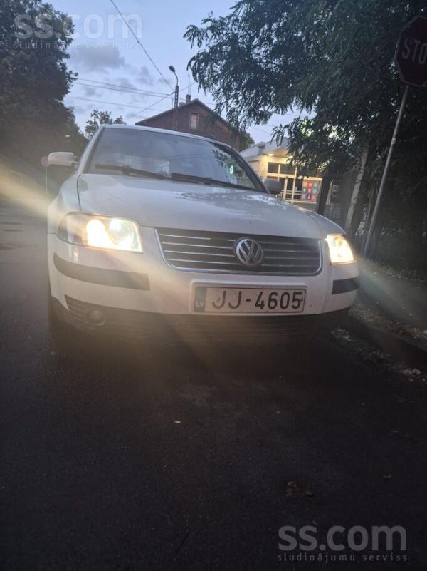 Balts Volkswagen Passat B5 2002 Rīga, ar dzinēja tilpumu 1.90 L un nobraukumu 321 tūkst. km par 1200 €, foto 4 vietnē AUTOMOTO.COM.LV
