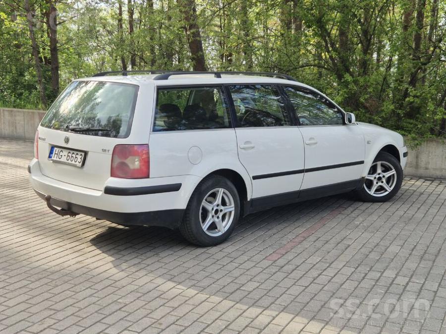 Белый Фольксваген Пассат Б5 2003 в Рига, объемом двигателя 1.80 л и пробегом 360 тыс. км за 1300 €, фото 4 на AUTOMOTO.COM.LV