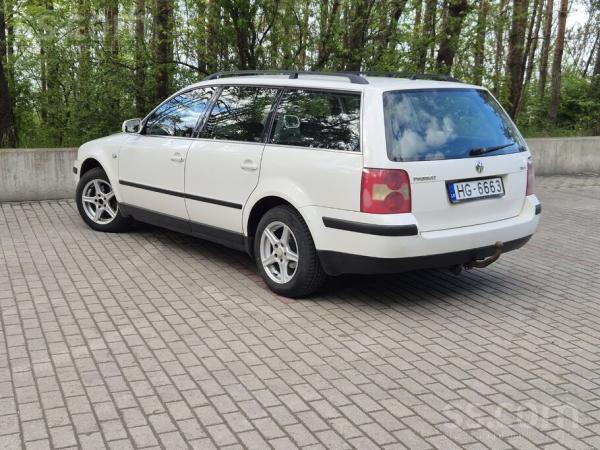 Белый Фольксваген Пассат Б5 2003 в Рига, объемом двигателя 1.80 л и пробегом 360 тыс. км за 1300 €, фото 4 на AUTOMOTO.COM.LV
