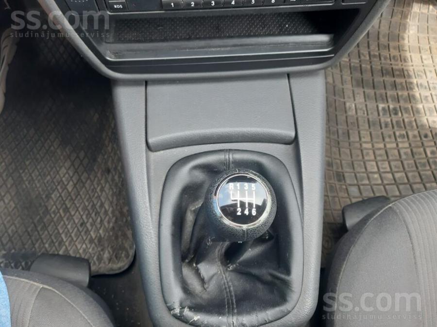 Balts Volkswagen Passat B5 2004 Daugavpils, ar dzinēja tilpumu 2.00 L un nobraukumu 0 tūkst. km par 2100 €, foto 18 vietnē AUTOMOTO.COM.LV