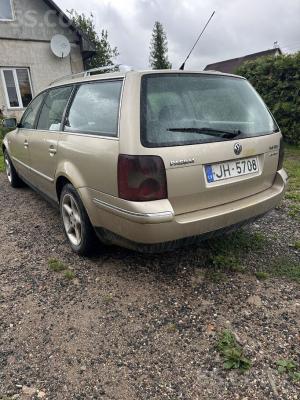 Dzeltens Volkswagen Passat B5 2001 Gulbene, ar dzinēja tilpumu 2.50 L un nobraukumu 315 tūkst. km par 1000 €, foto 6 vietnē AUTOMOTO.COM.LV